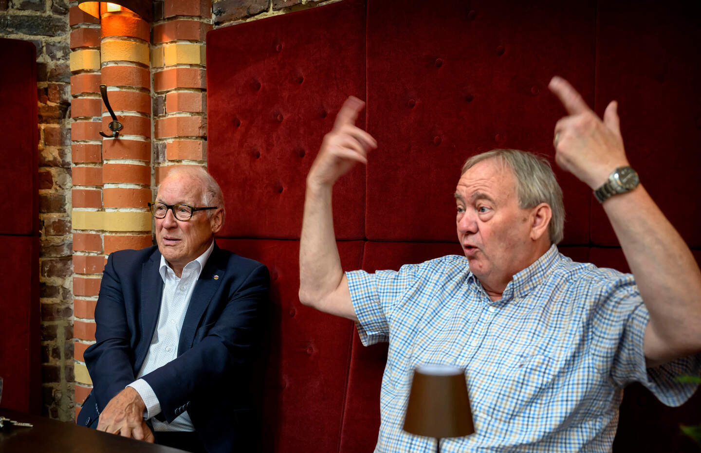 Presentator kondigt in opmerkelijk moment live na 40 jaar einde aan van ...