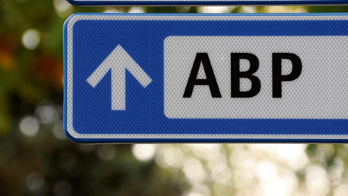 ABP steekt opnieuw pensioengeld in Nederlands stroomnet | De Limburger