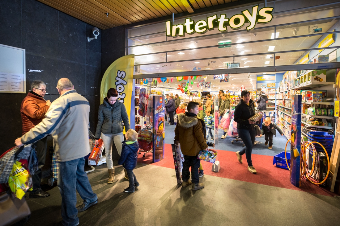 Concurrentie aast op winkels Intertoys | De Limburger