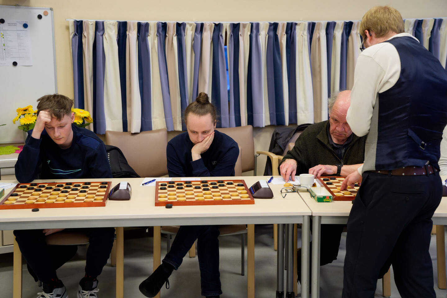 Een wereldrecord in de maak: in dit buurthuis in Hoensbroek verliezen ...