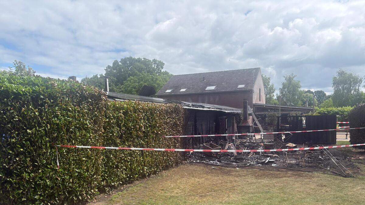 Nachtelijke brand houdt campinggasten in Melderslo uren buiten: ‘Je kon ...