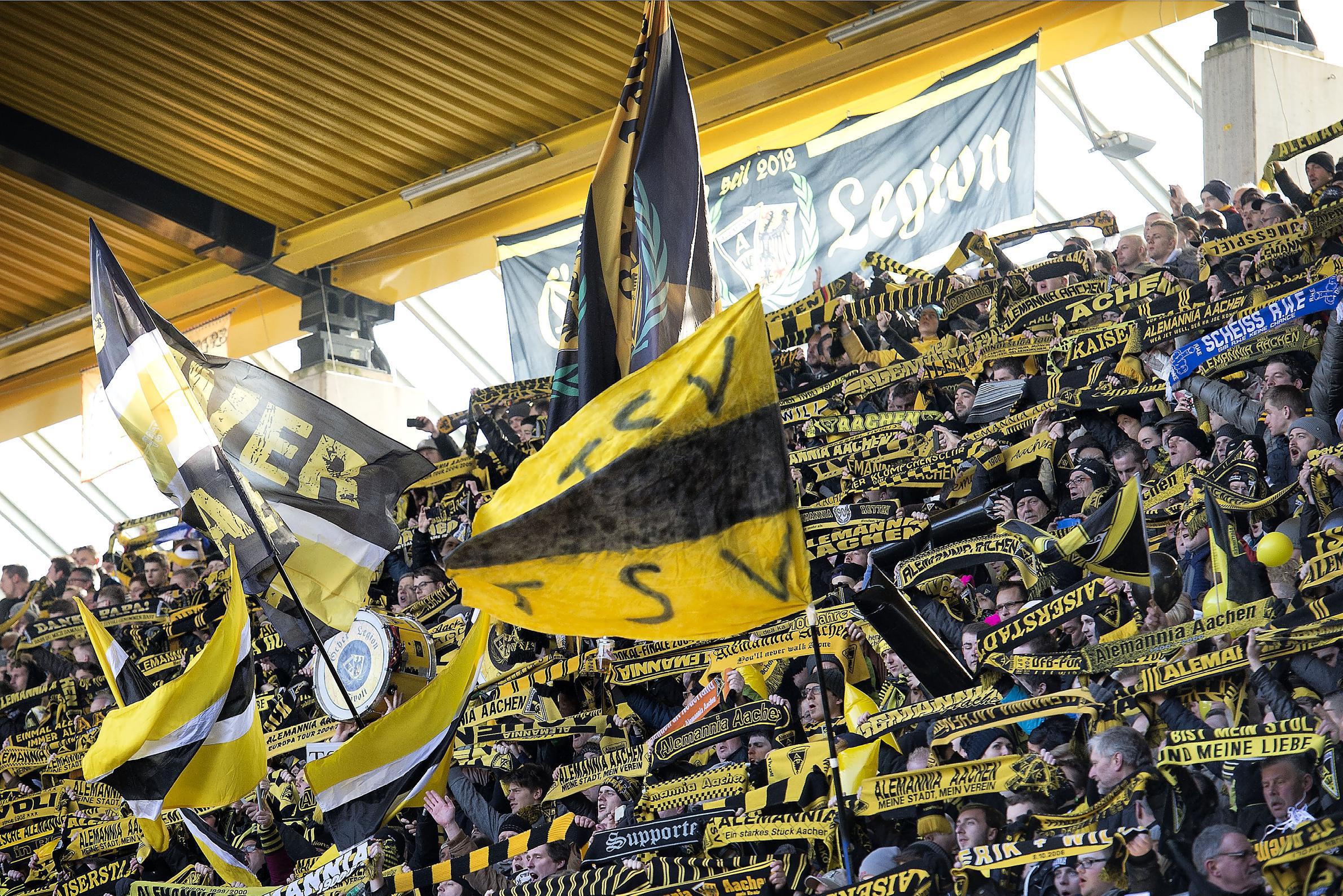 Hooligan Alemannia Aachen gaat vrijuit voor wurgen suppoost | De Limburger