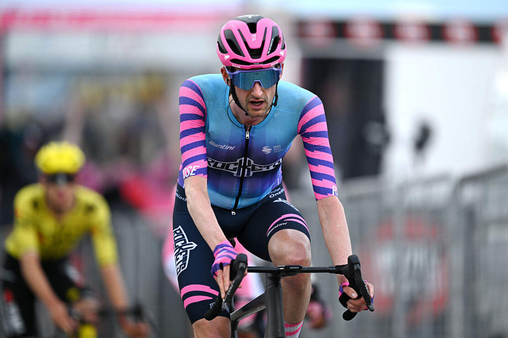 Wout Poels (38) jaagt als oudste renner van de Giro op ultiem doel ...