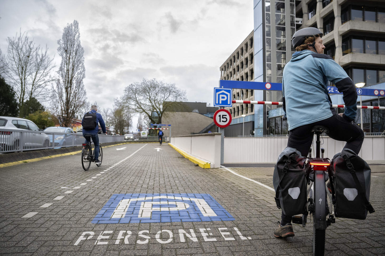 Beroerd jaar voor Heerlense pensioenbelegger APG: rendement op lange ...