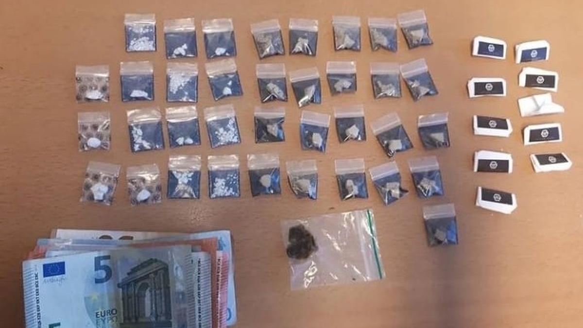 Drugsdealer in Geleen opgepakt met 50 gram harddrugs | De Limburger Drugsdealer in Geleen opgepakt met 50 gram harddrugs | De Limburger