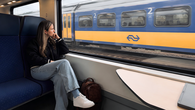 Je trein staat stil. De concurrent rijdt weg. | De Limburger