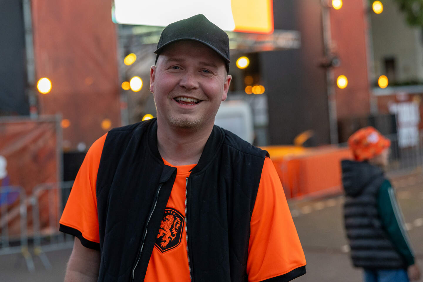 Biertjes en berusting op het WK Oranje Fanplein in Beek: ‘Gezellig hier ...
