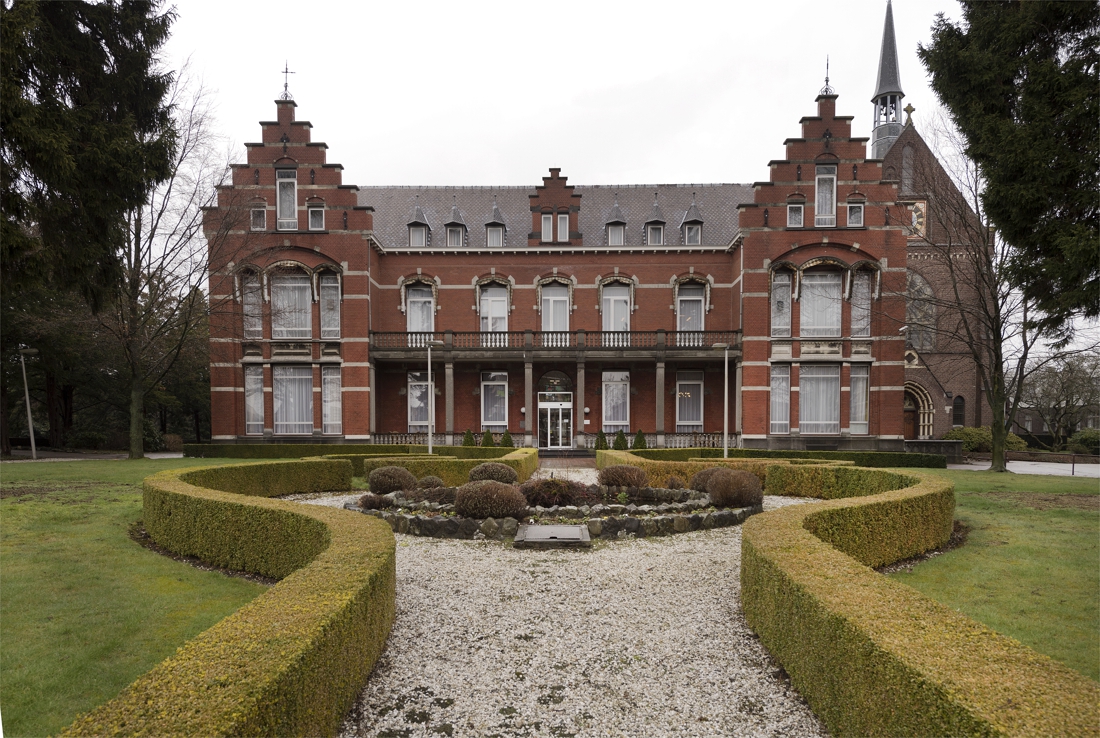 Boos personeel van Huize de Berg in Heerlen laat tanden zien | De Limburger