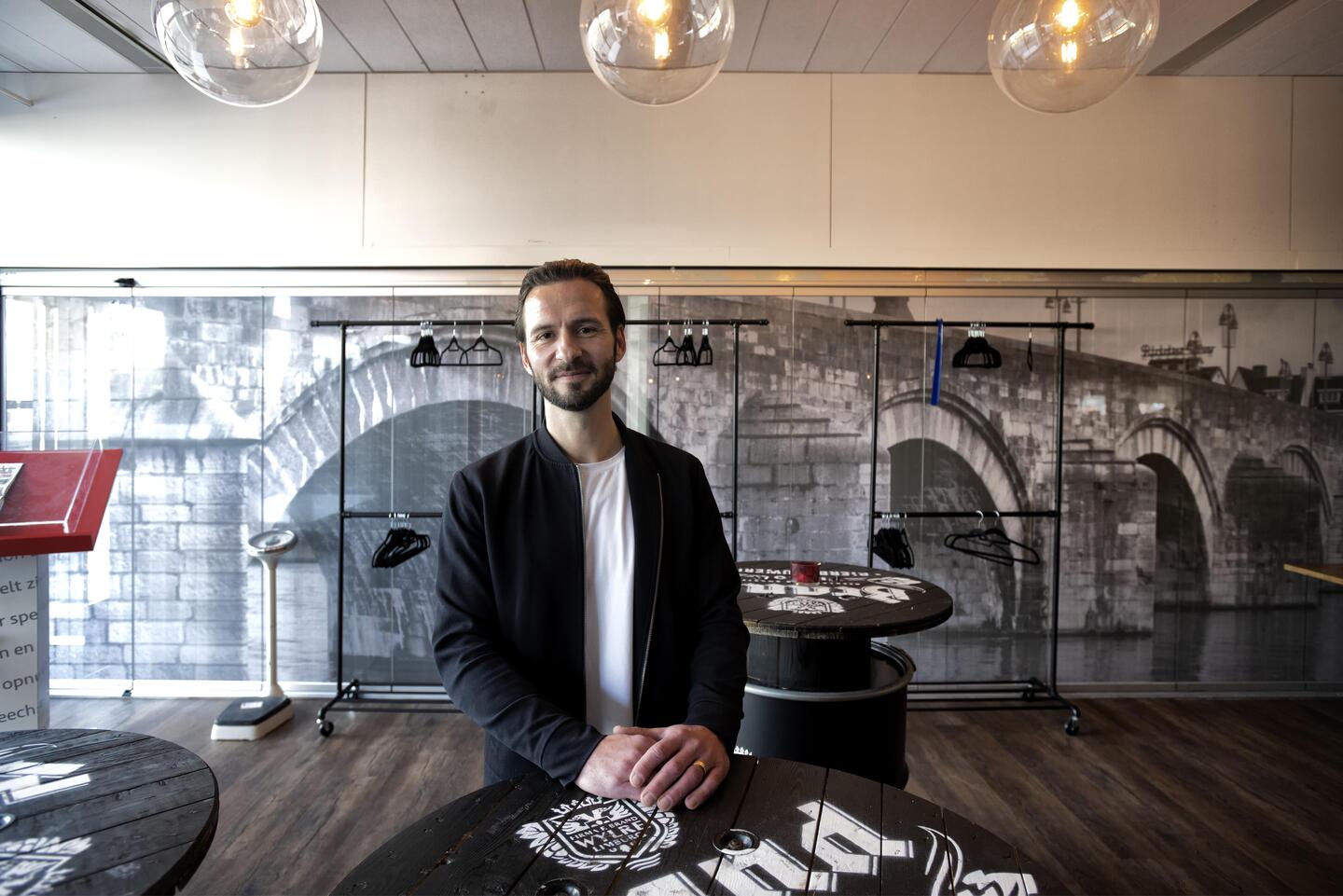 Maastricht verkent met MVV een ingrijpende verbouwing van De Geusselt ...