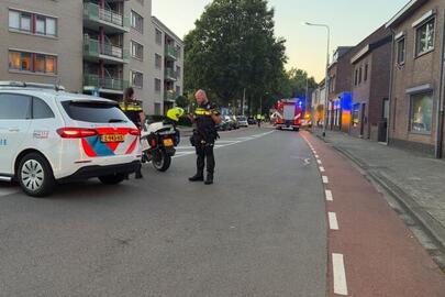 Man (24) uit Wittem overleden na botsing met motor tegen geparkeerde ...