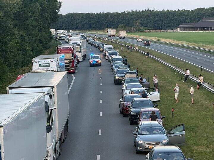 Aanhouding bij zwaar ongeval op A67, slachtoffer gewond afgevoerd | De ...