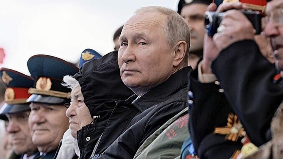 Poetin haalt uit tijdens speech: ‘Rusland moest het opnemen tegen ...