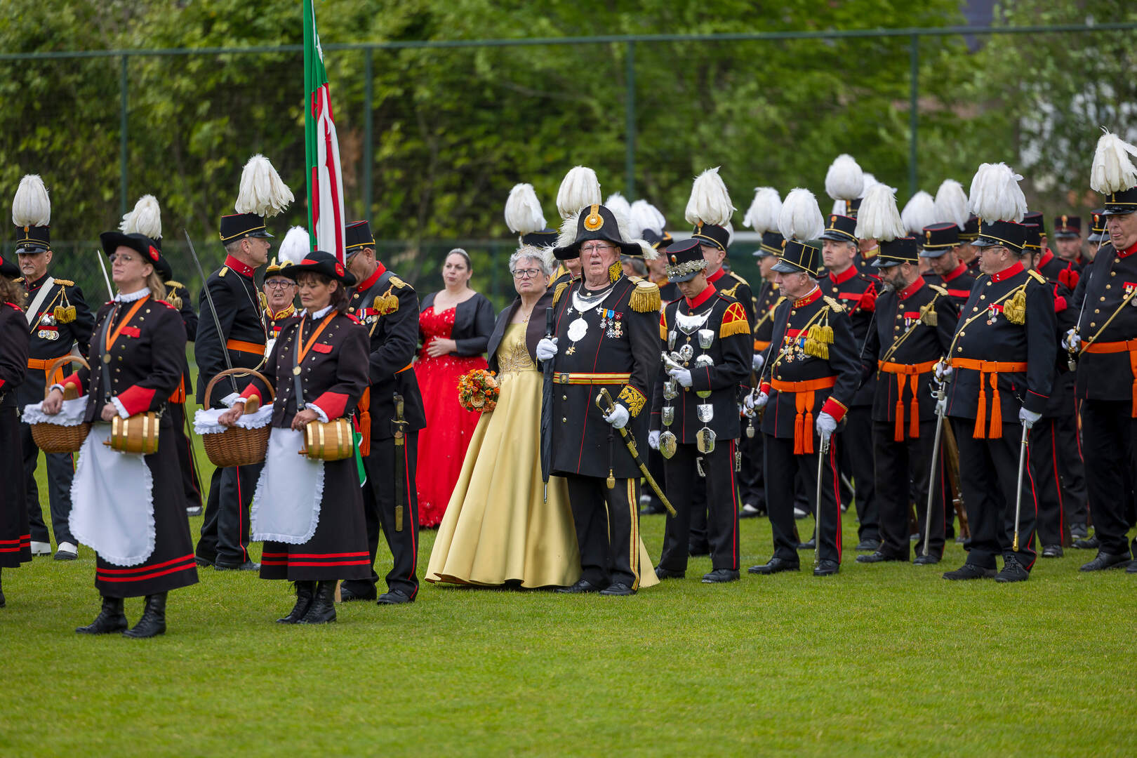 Een keizerlijke koning tijdens het schuttersfeest van Berg en Dal in ...