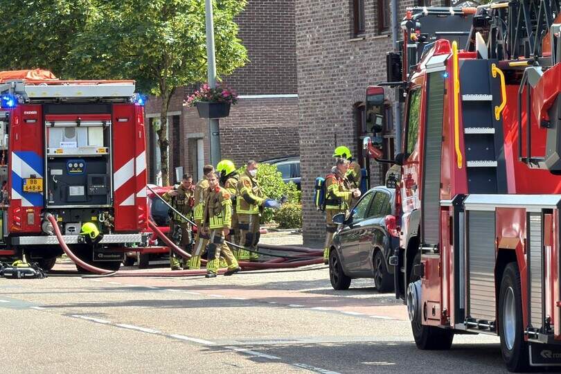 Veel rook bij brand in loods aan Heerlerbaan in Heerlen | De Limburger