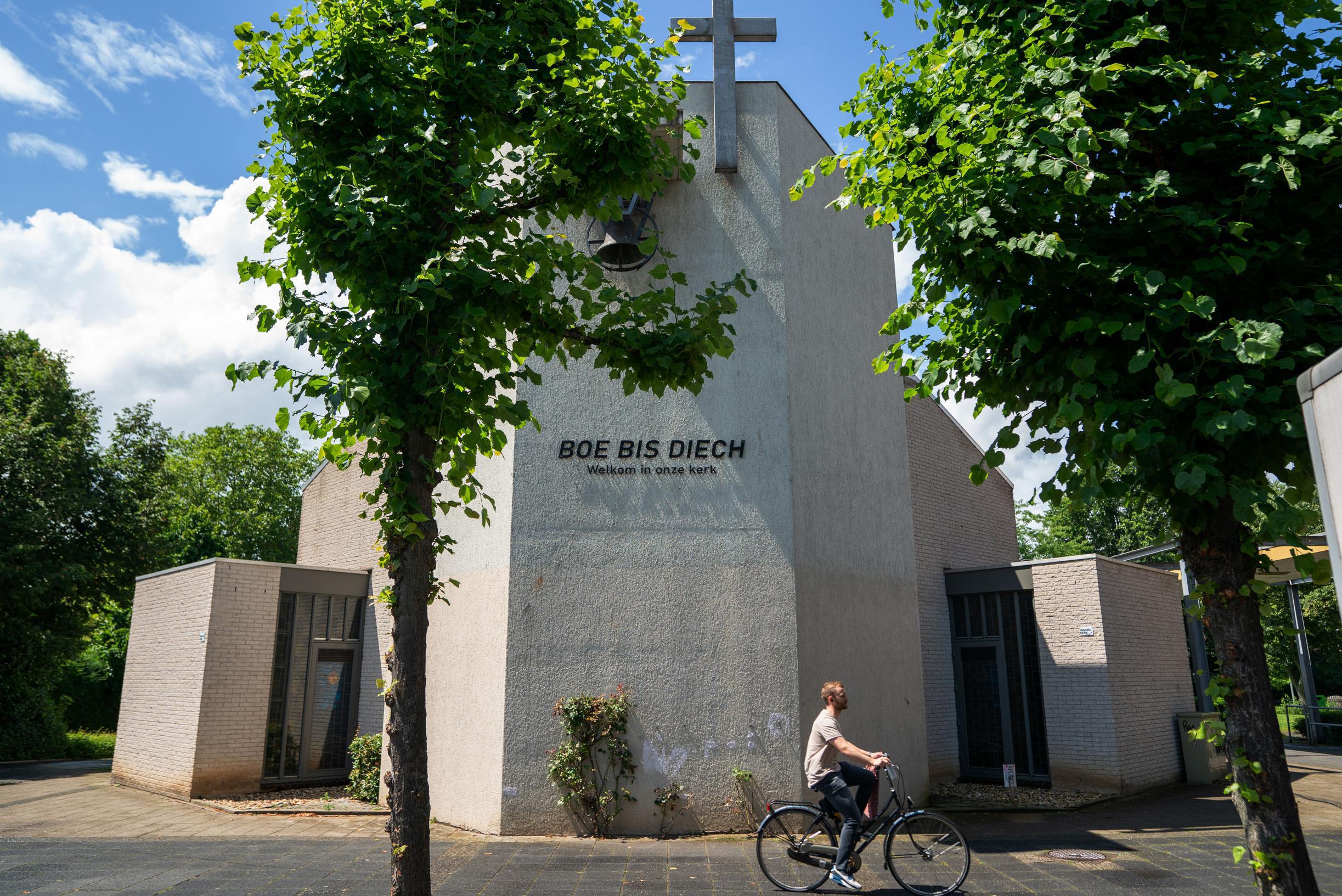 Gratis een nieuw kerkgebouw en gemeenschapshuis? In de Maastrichtse ...