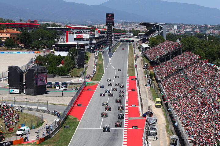 Historische overwinning Lewis Hamilton geeft Max Verstappen stof tot ...