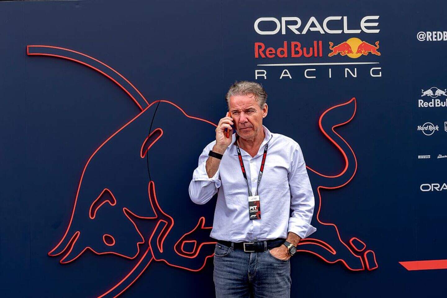 Historische overwinning Lewis Hamilton geeft Max Verstappen stof tot ...