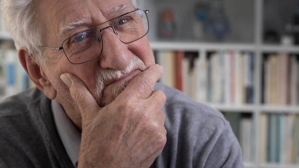 Richard (88) uit Heibloem is waarschijnlijk het oudste raadslid van ...